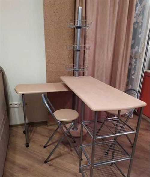 Продается кухонный стол со стульями