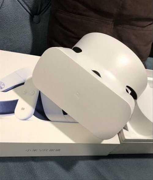 Очки виртуальной реальности или VR шлем xiaomi
