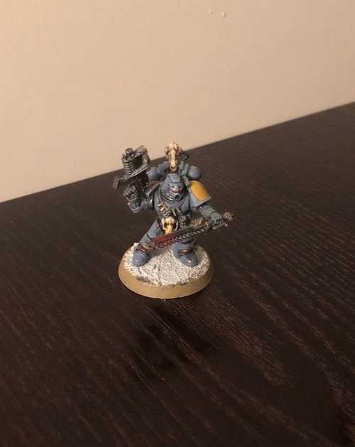 Warhammer 40000 Space wolf Commander