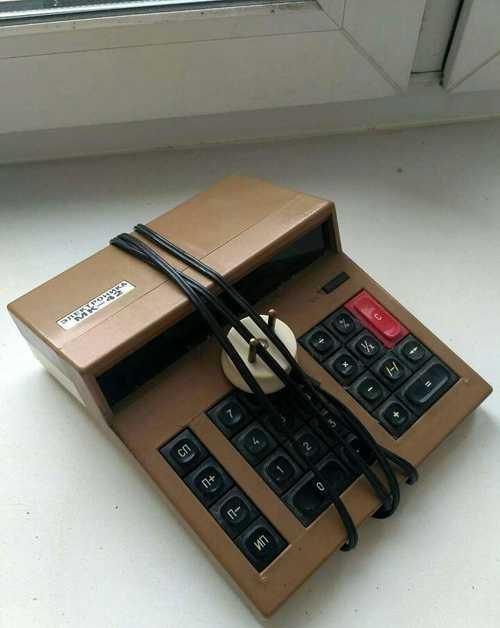 Настольный калькулятор Электроника мк-42