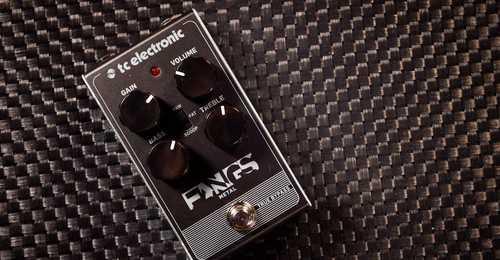 TC electronic fangs metal distortion - педаль нова