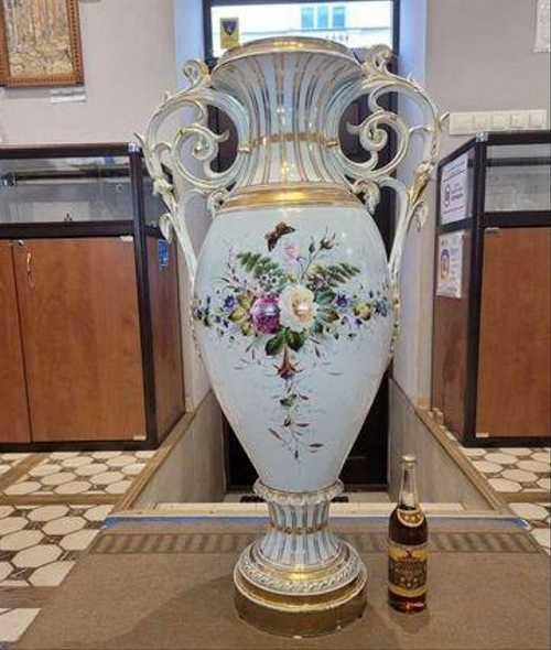 Старинная фарфоровая ваза огромная