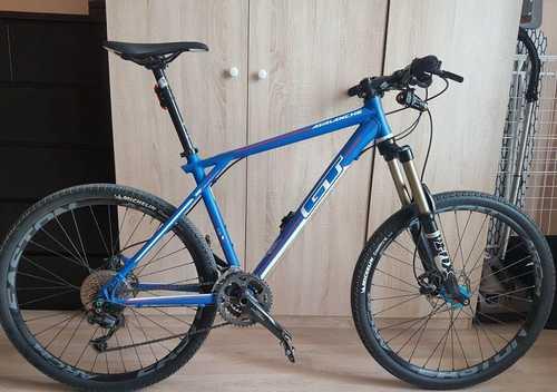 27.5 GT avalanche, Fox 32