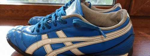 Бутсы Сороконожки asics, размер 41,5