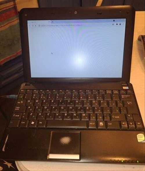 Нетбук Roverbook NEO U100