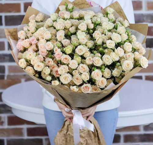 Букет из белых кустовых роз (39 шт)