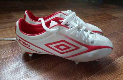 Футбольные бутцы Umbro
