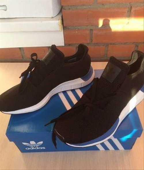 Продам новые кроссовки adidas swift run