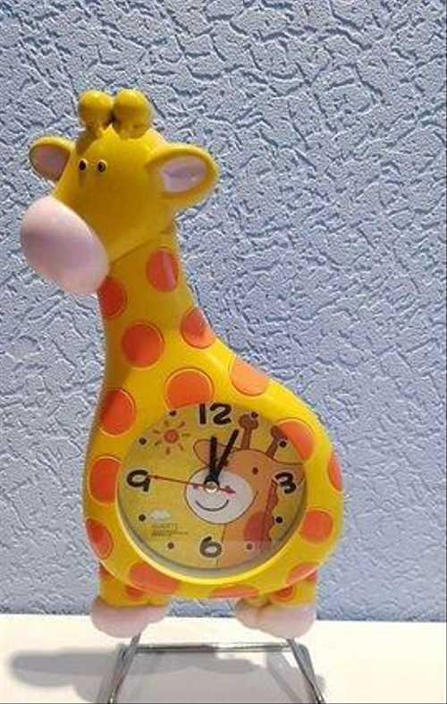 Часы детские с маятником Кварцевые "Жираф"