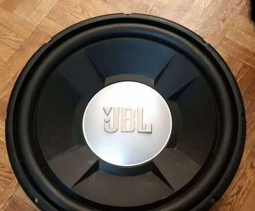 Автомобильный сабвуфер JBL GTO1502D