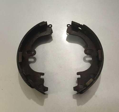 Тормозные колодки Toyota