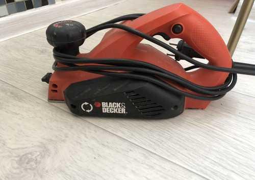 Электрический рубанок Black Decker KW712