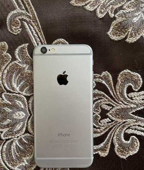 Телефон iPhone 6