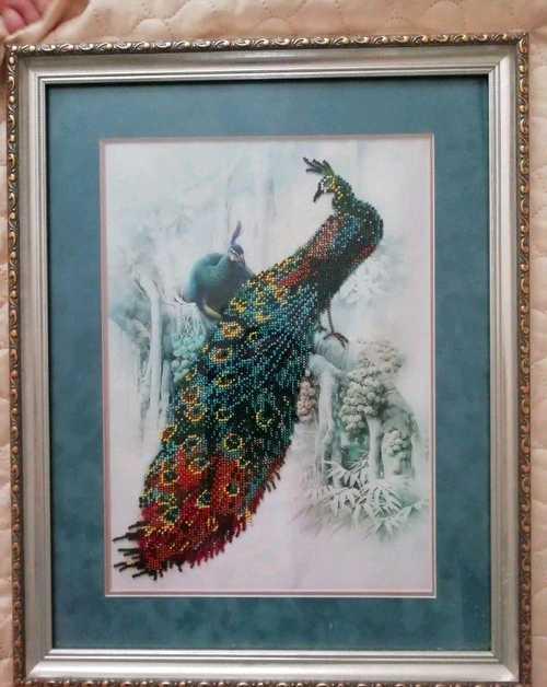 Вышивка бисером в рамке под стеклом (чешский биссе