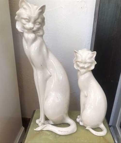 Фарфоровые статуэтки Кошки