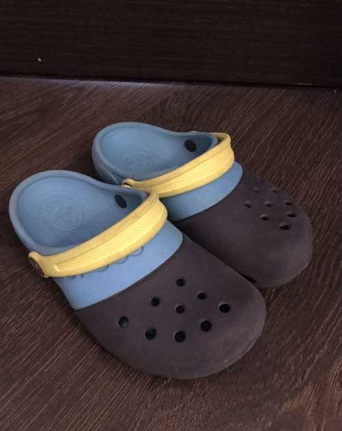 Crocs J1