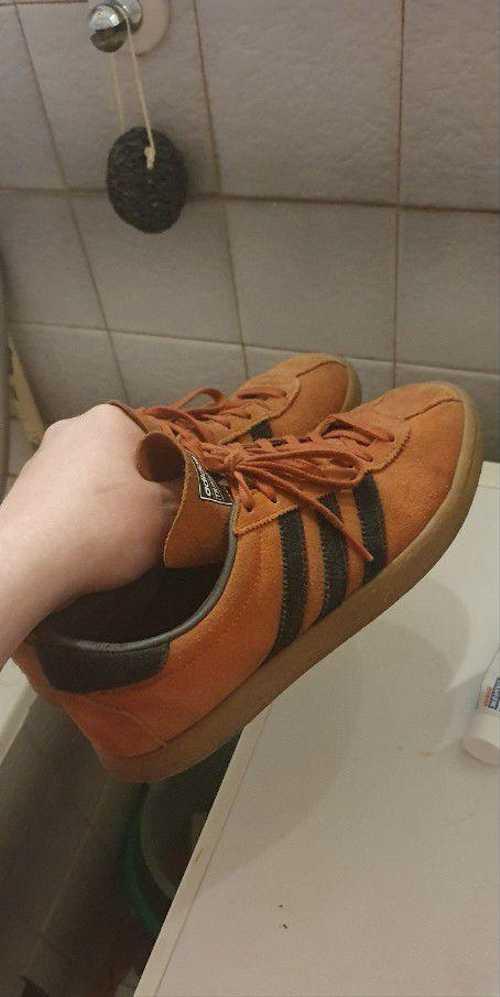 Adidas trinidad