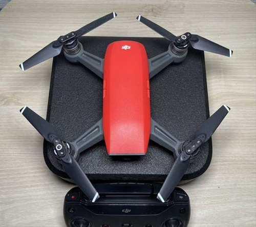 Квадрокоптер DJI Spark Fly More Combo