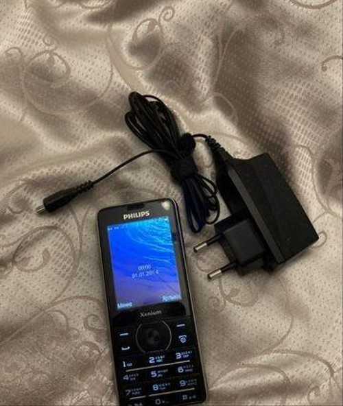 Телефон Philips Xenium X1560