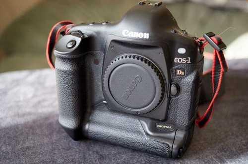 Canon EOS-1DS Digital