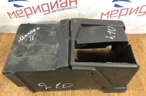 Крышка аккумулятора Ford Mondeo IV 2008