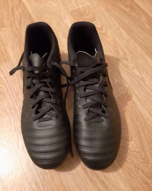 Бутсы Nike