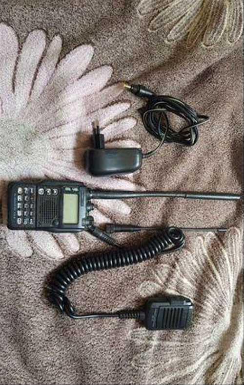 Рация Yaesu VX-8DR