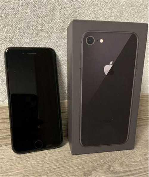 Телефон iPhone8 64 Gb