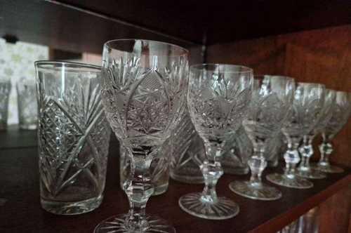 Хрустальные стаканы и рюмки