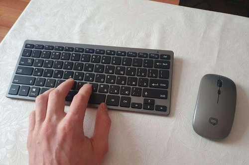 Беспроводная клавиатура и мышь Qumo