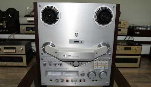 Akai GX-646