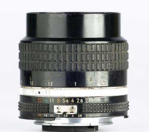 Nikon 85mm f/2 Ai-S Nikkor