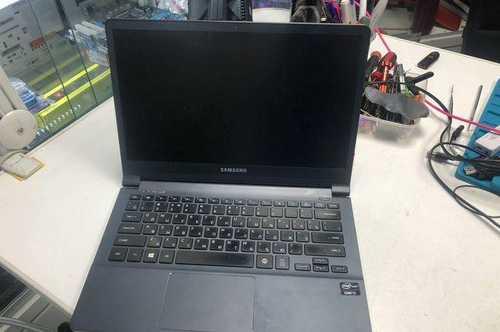 SAMSUNG NP900X3C