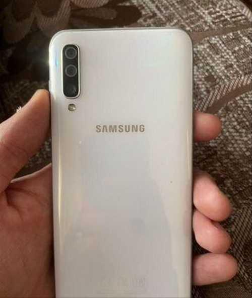 Телефон Samsung gelaxy a50