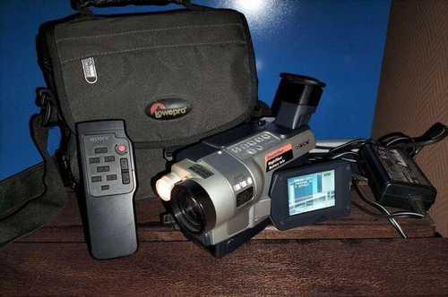 Видеокамера Sony Handycam Vision video HI8 560 zoo