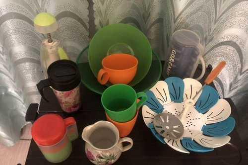 Пластиковая посуда,набор посуды,кружки