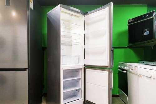 Холодильник Hotpoint-Ariston NO frost.Гарантия год