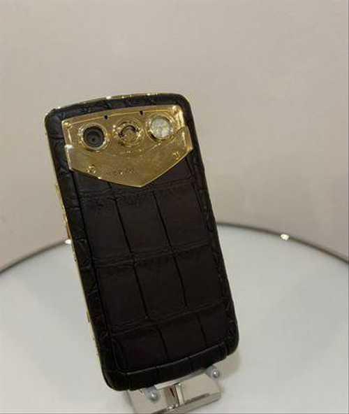 Vertu Constellation Quest Gold Alligator