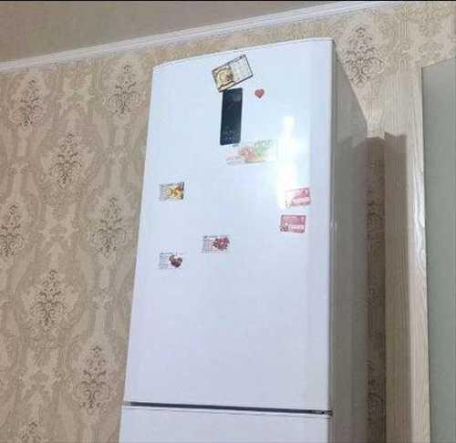 Хороший Холодильник бу beko cn 332220 186 см