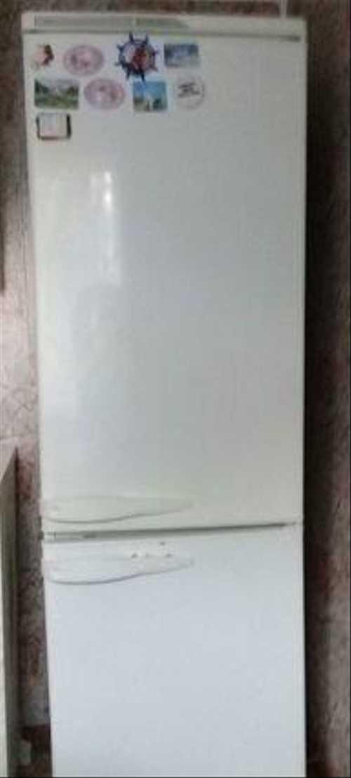Холодильник двухкамерный Холодильник stinol