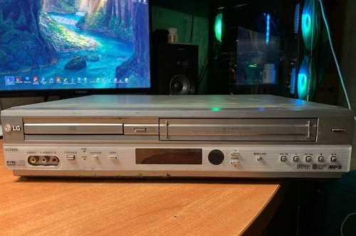 Видеомагнитофон DVD/VHS-плеер LG DC590W