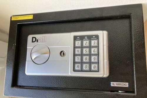 Сейф Diall б/у