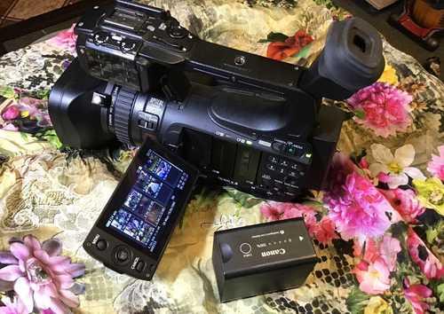 Видеокамера Canon XF100