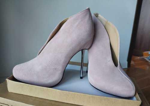 Ботильоны, туфли Cristian Louboutin Лабутены, Лубу