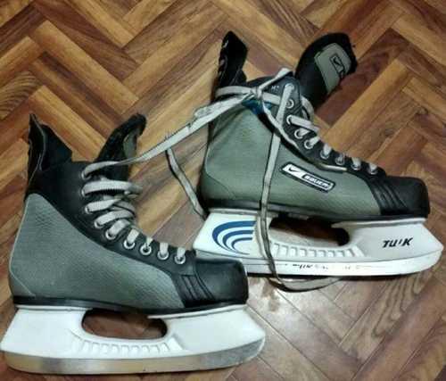 Коньки найк Bauer Supreme Pro