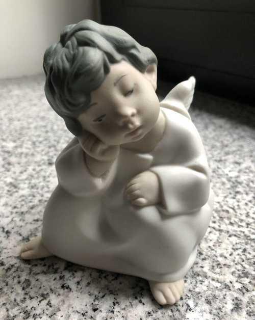 Lladro Задумчивый ангел статуэтка
