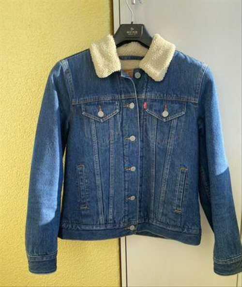 Куртка джинсовая Levis женская