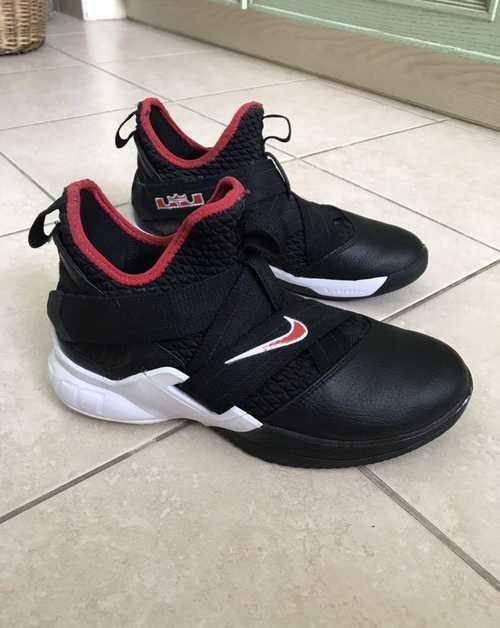 Кроссовки Nike Lebron Soldier 12 (39 EU size)