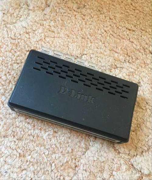 Камутатор switch D-Link DES-1008A