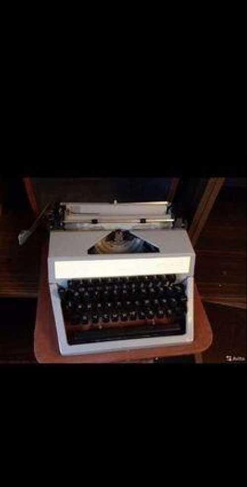 Пишущая машинка портативная пп 215-8 с